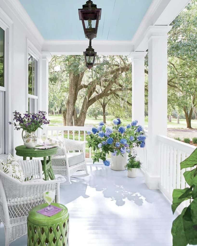 23 Beautiful Spring Porch Decor Ideas To Welcome The Season