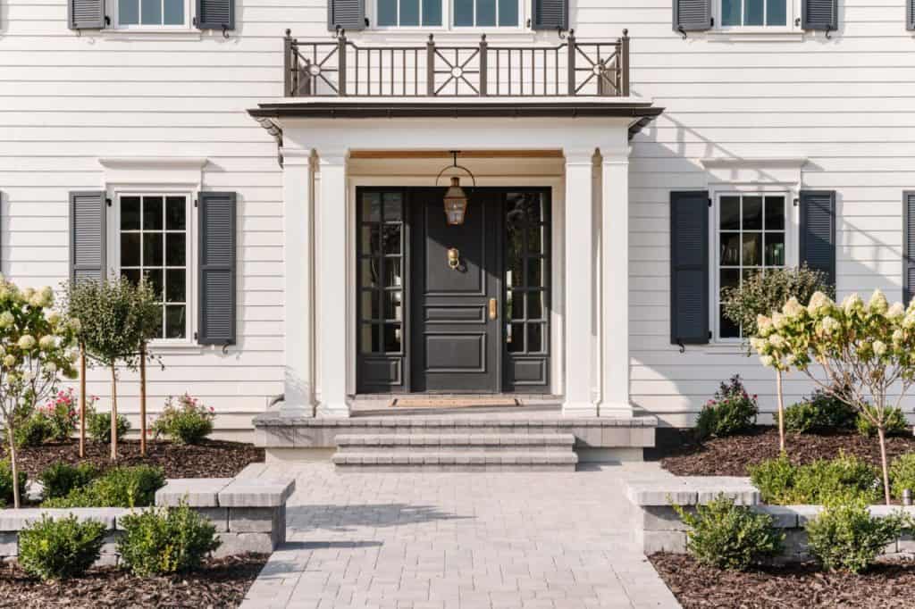 Tour this countryside colonial house in Utah with stylish living spaces
