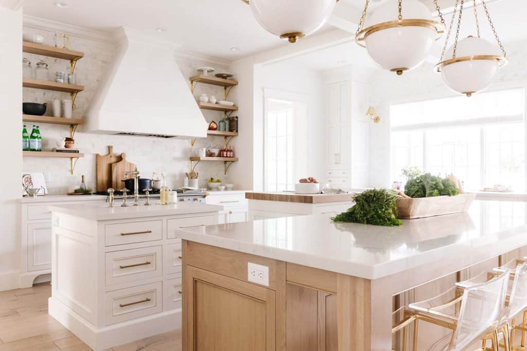 Tour this countryside colonial house in Utah with stylish living spaces