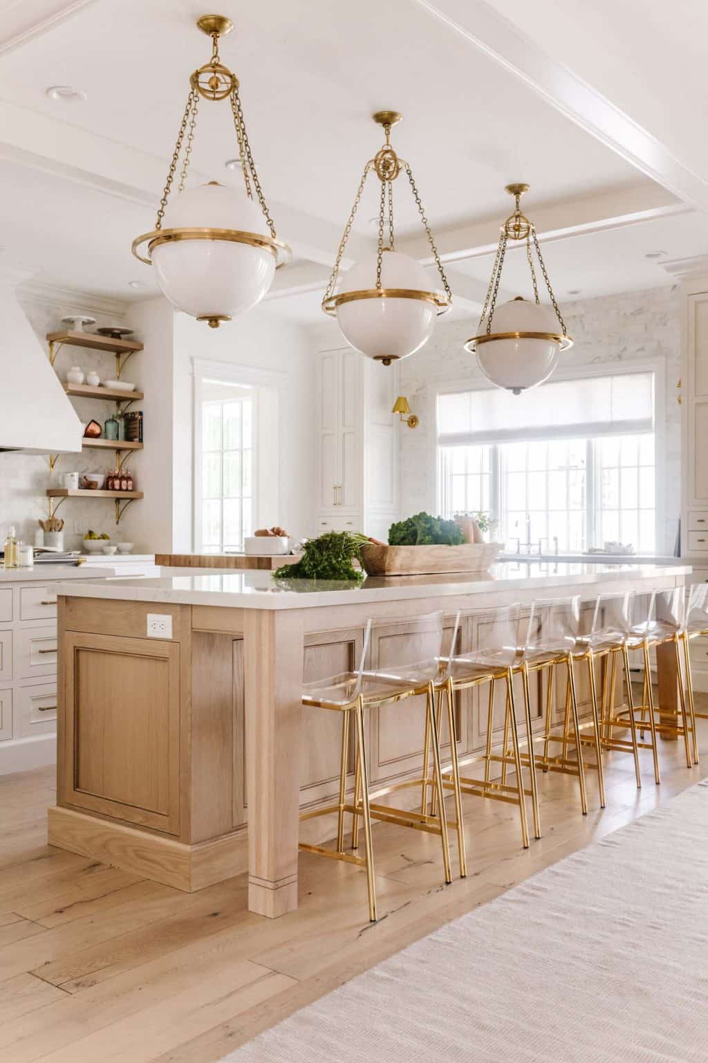 Tour this countryside colonial house in Utah with stylish living spaces