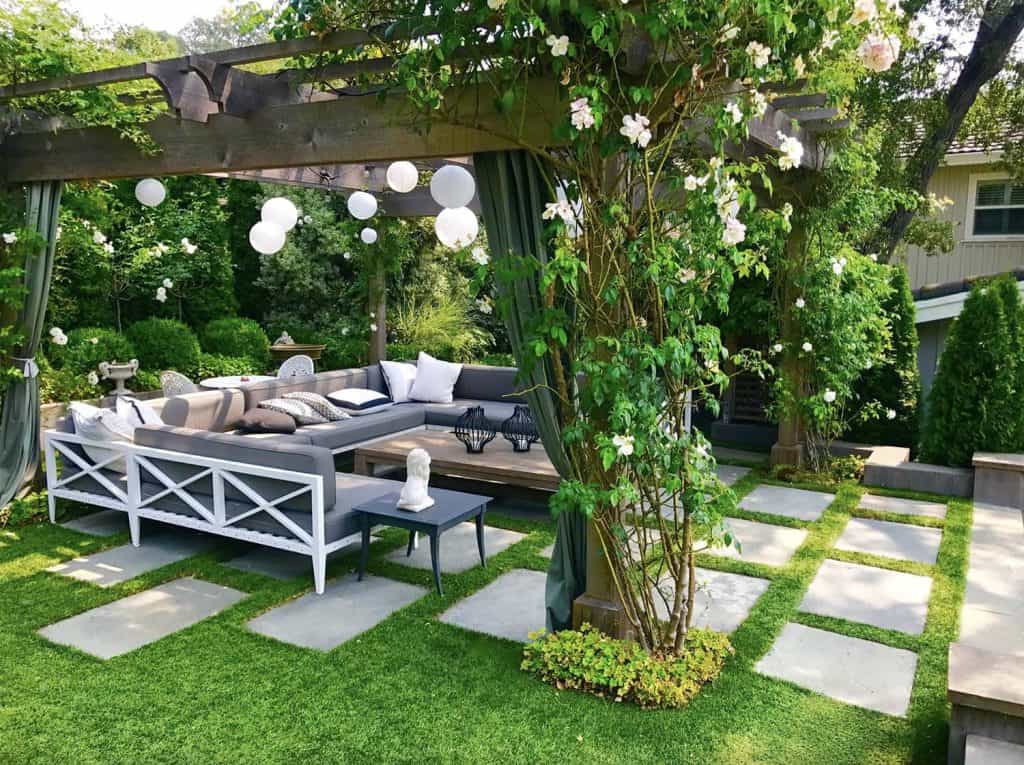 27 Insanely Chic Patio Ideas To Maximize Your Backyard Paradise