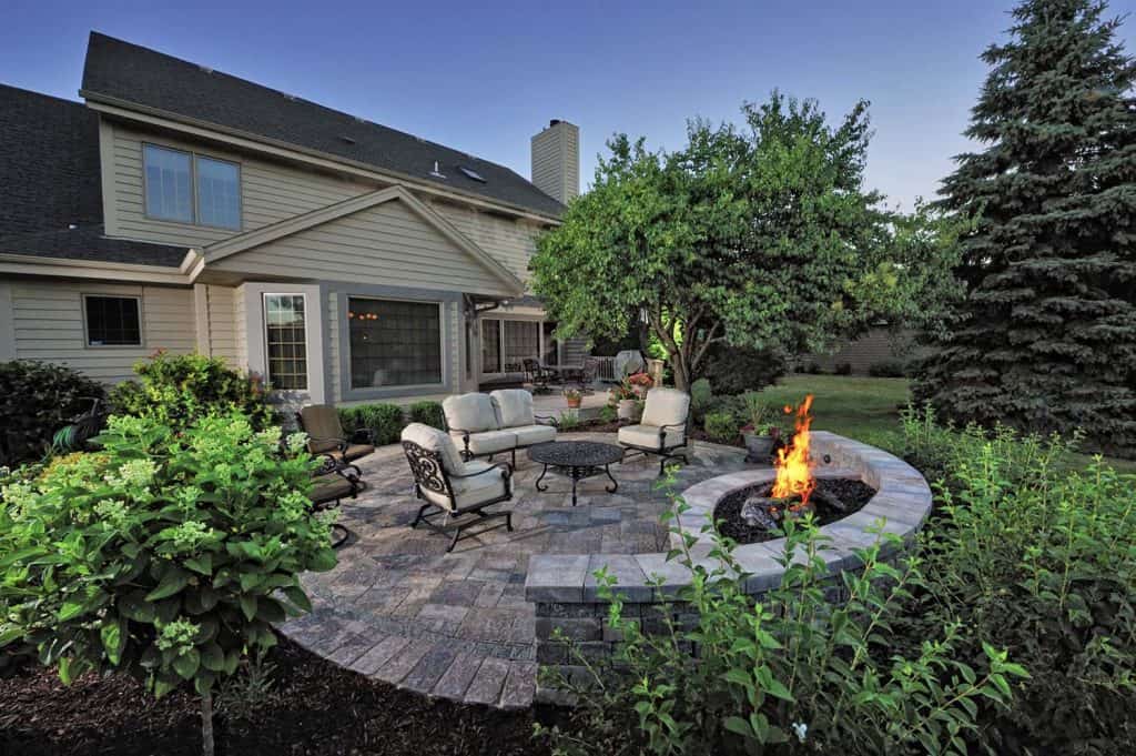 27 Insanely Chic Patio Ideas To Maximize Your Backyard Paradise