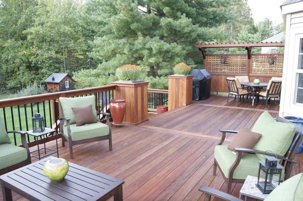 24 Jaw-Dropping Backyard Deck Ideas That Will Inspire You