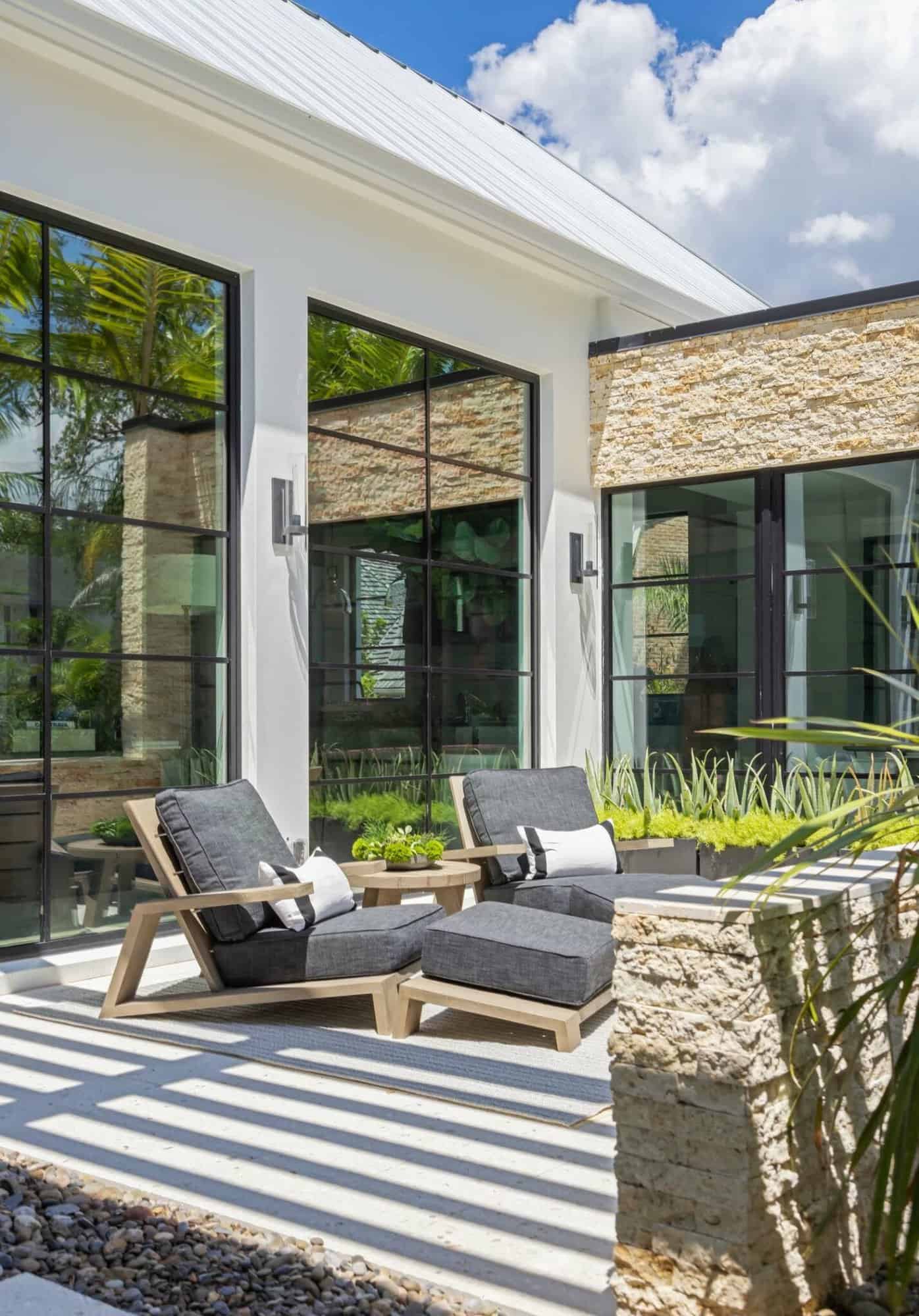 Tour this modern river house in Florida with spectacular design details