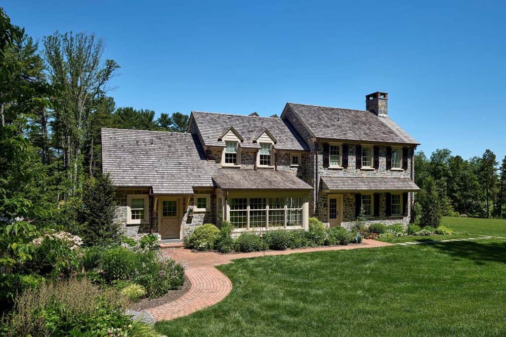 A charming stone house in Delaware with a peaceful countryside setting