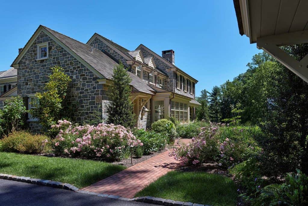 A charming stone house in Delaware with a peaceful countryside setting