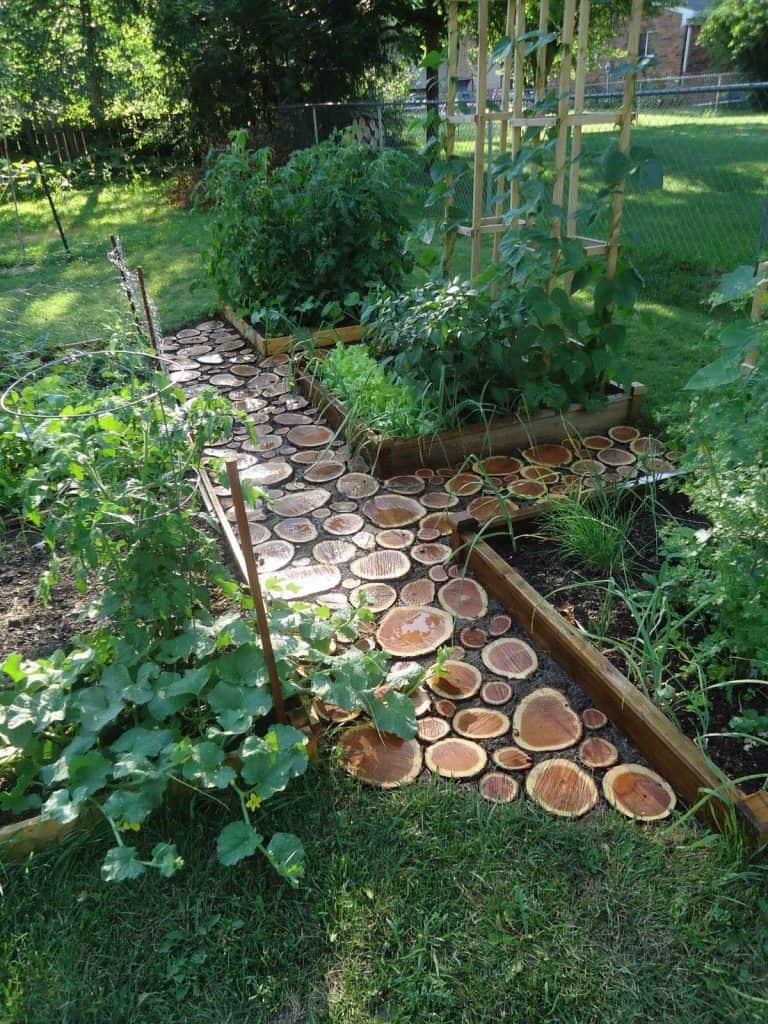 33 Amazing Garden Path Ideas To Transform Your Backyard