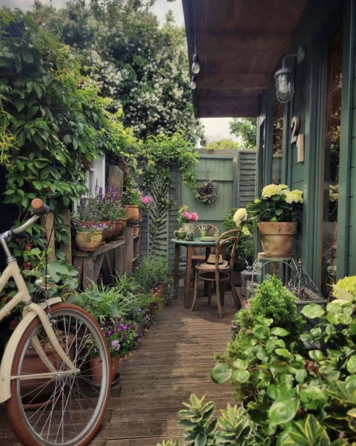 26 Ideas For Creating Simple Yet Amazing Outdoor Living Spaces