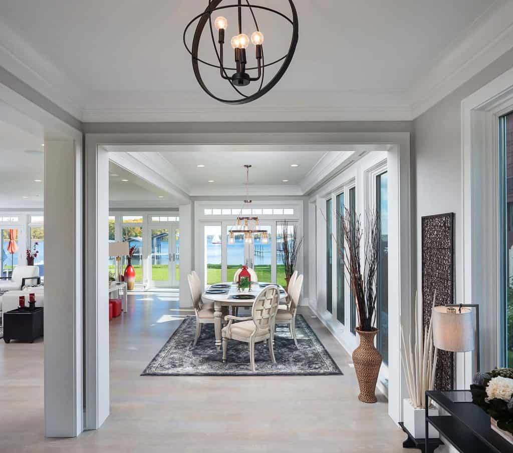 A lovely waterfront cottage with peaceful views over Lake Minnetonka