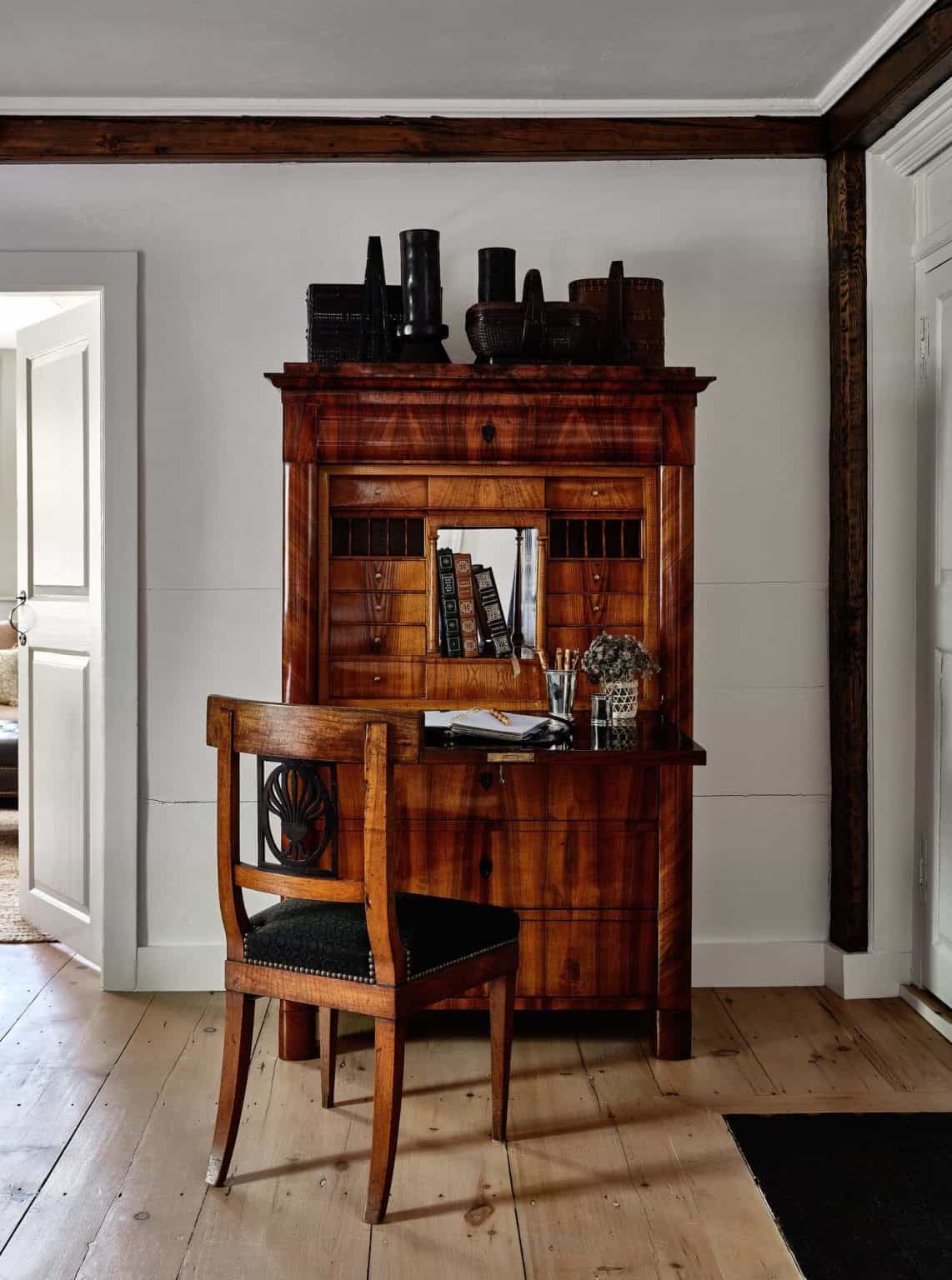 A historic home on Nantucket Island gets a beautifully charming update