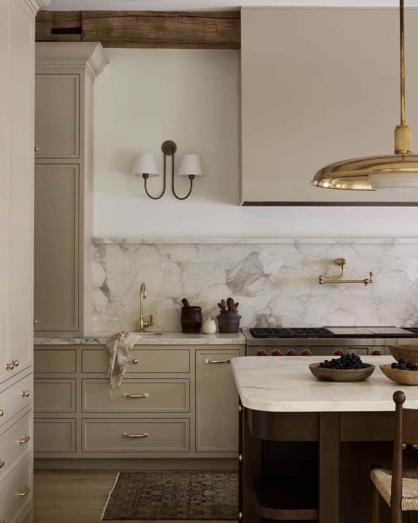 A peek into this stunning Canadian home with drool-worthy living spaces