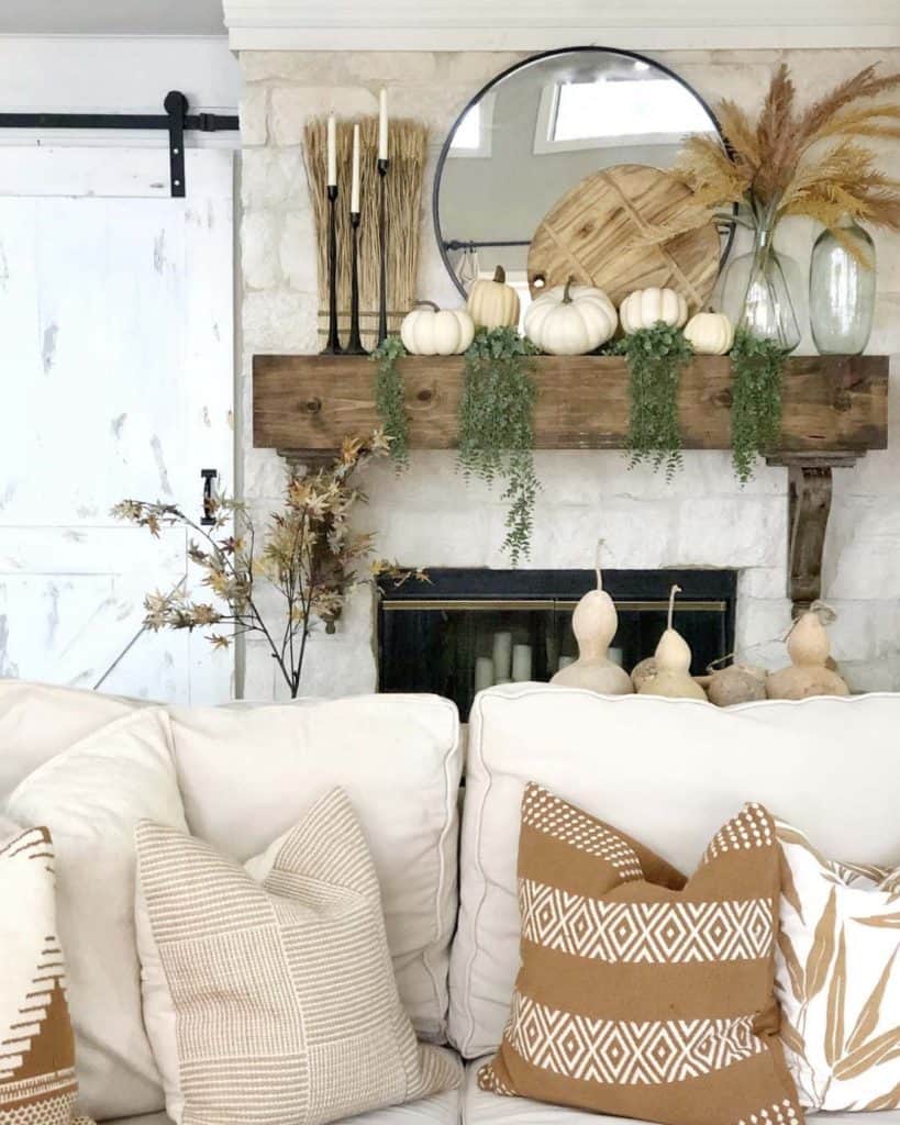 35 Breathtaking Farmhouse Fall Decor Ideas To Transform Your Home