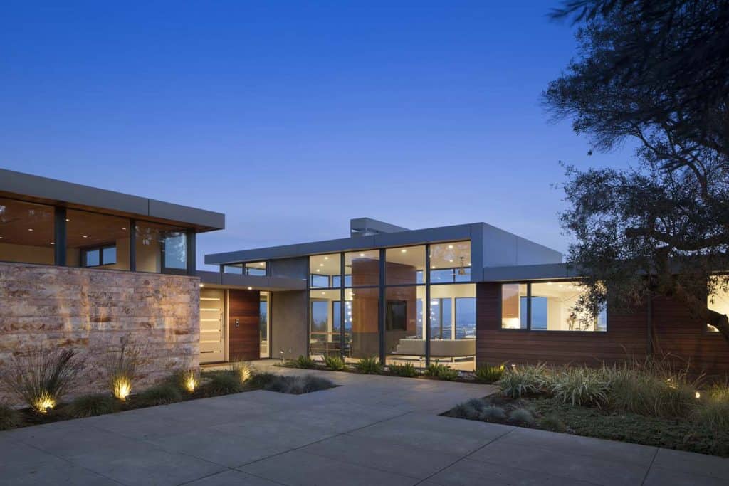 A modern house gets a dramatic makeover with views of the San Francisco Bay