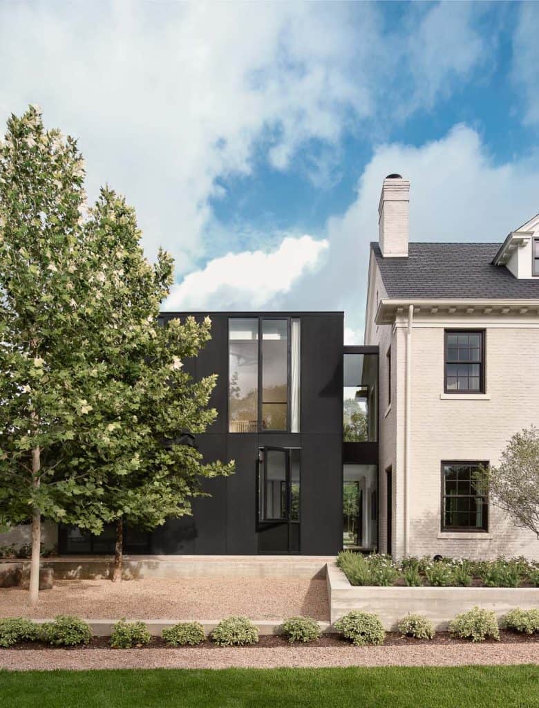 This exquisite Georgian Revival home in Texas gets a modern makeover