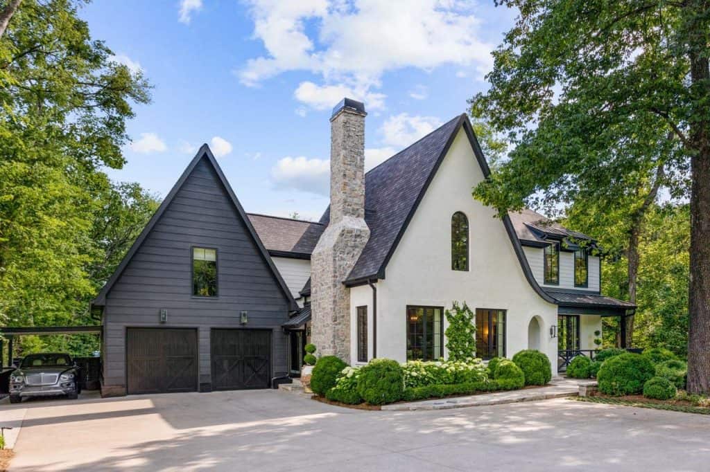 Tour this dreamy cottage style Nashville house with stylish living spaces