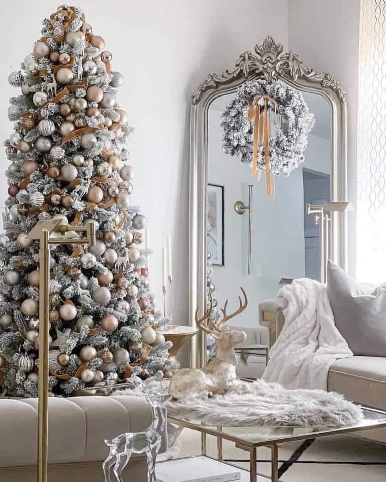 27 Flocked Christmas Tree Decorating Ideas For Some Holiday Cheer