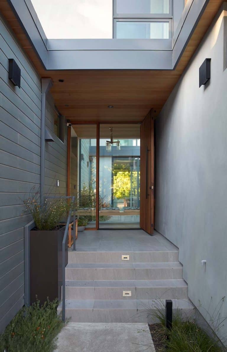 An impressive Palo Alto home with a central courtyard: C-Through House