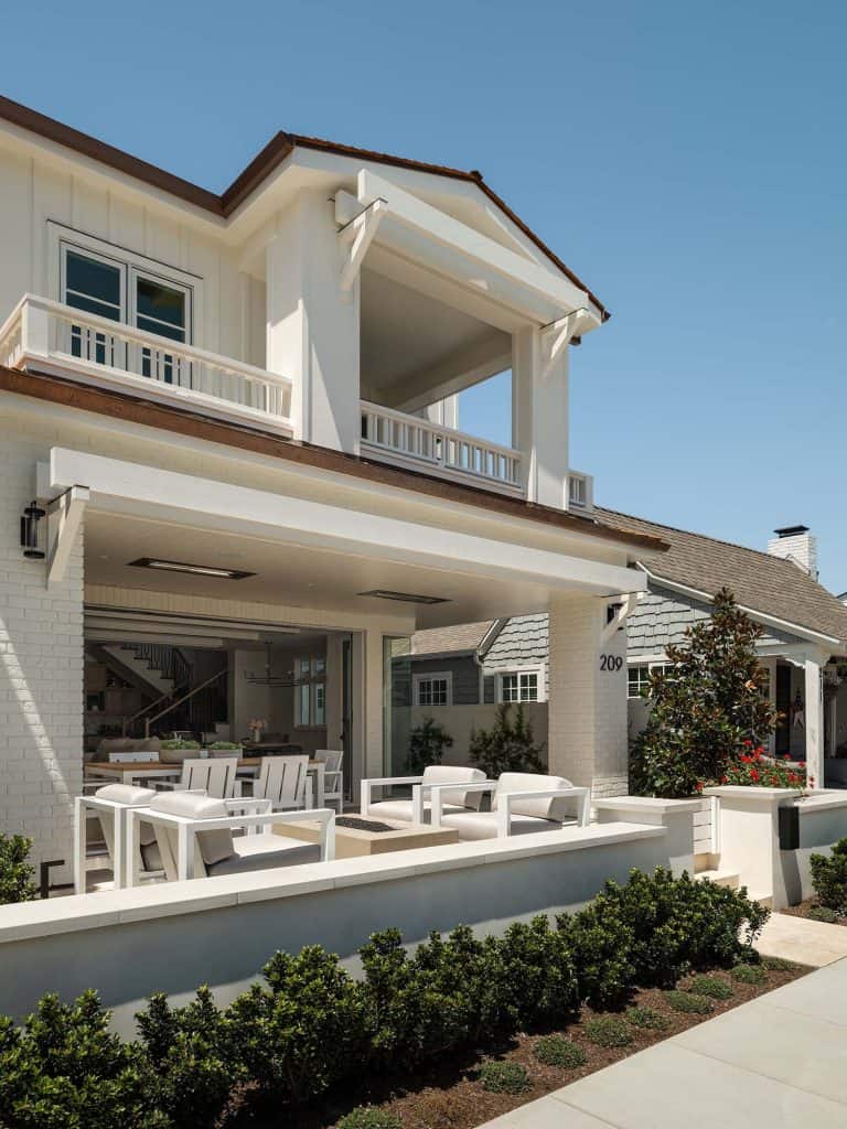A Balboa Island House Where East Coast Tradition Meets West Coast Cool