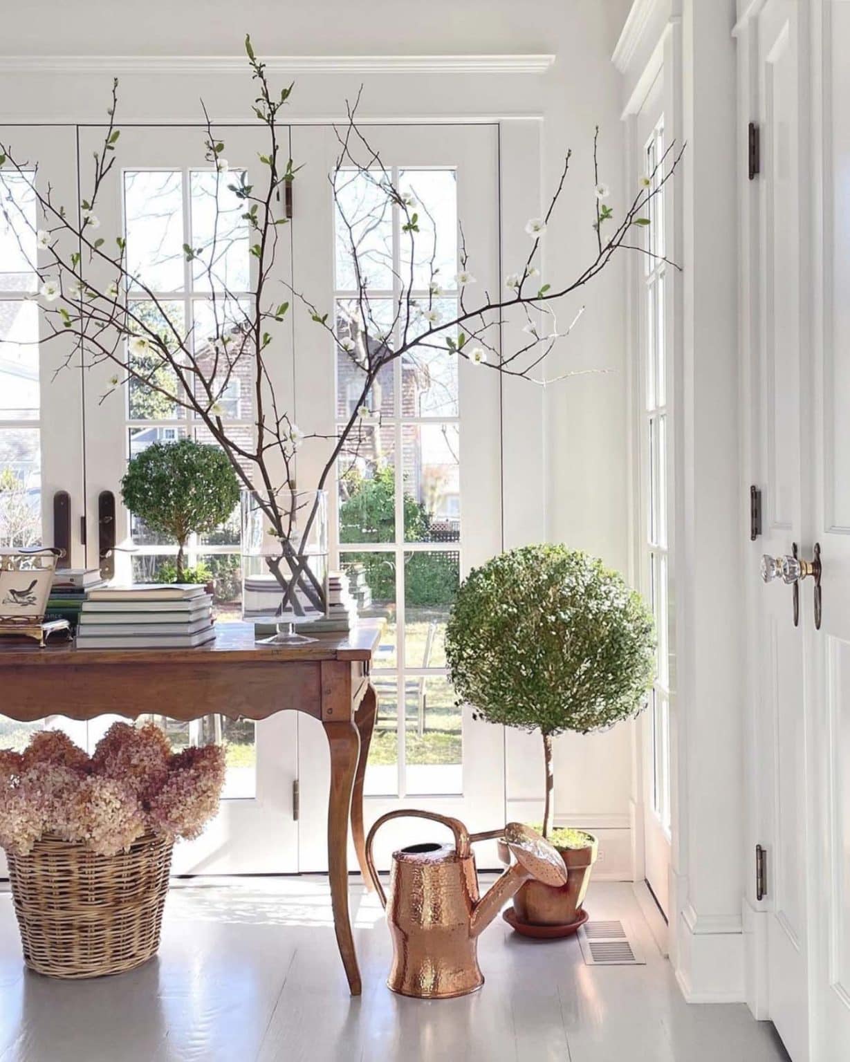 21 Best Ways To Decorate Your Home With Welcoming Spring Vibes