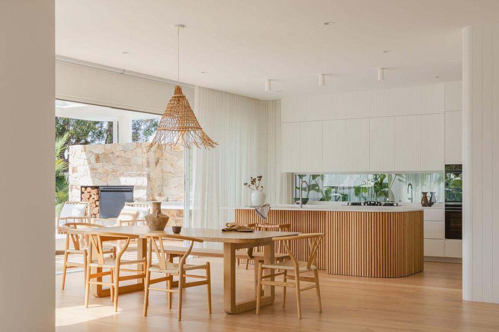 A breezy beach house in Australia designed for modern living: River of Life