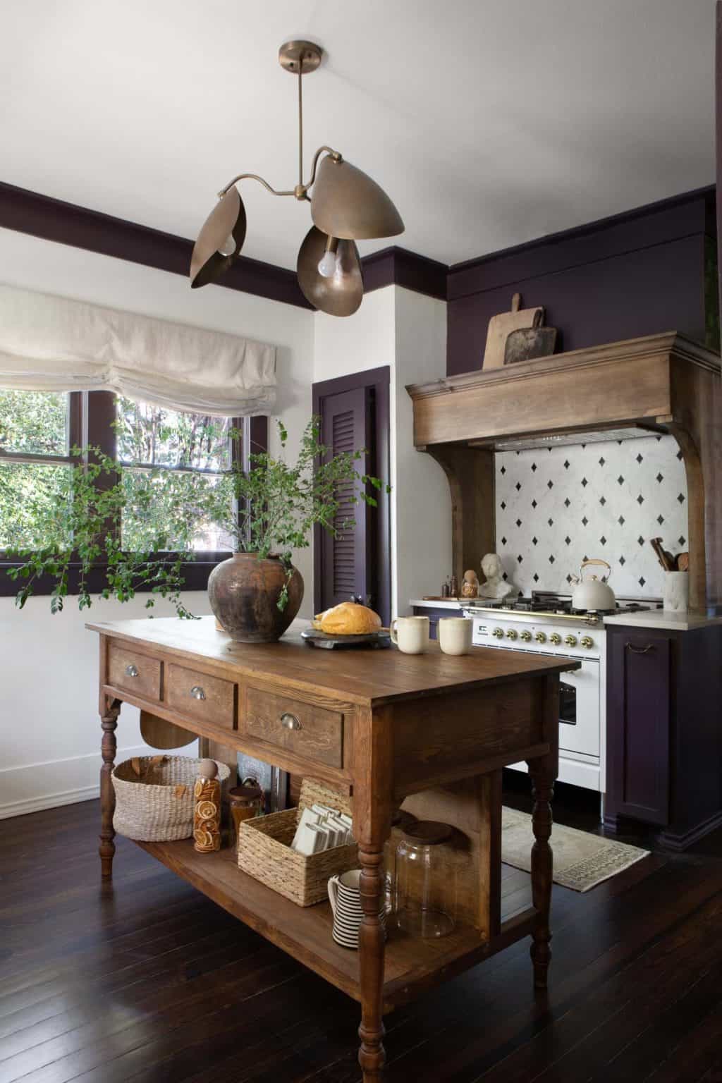 100 year old cottage gets a beautiful vintage modern makeover in Texas