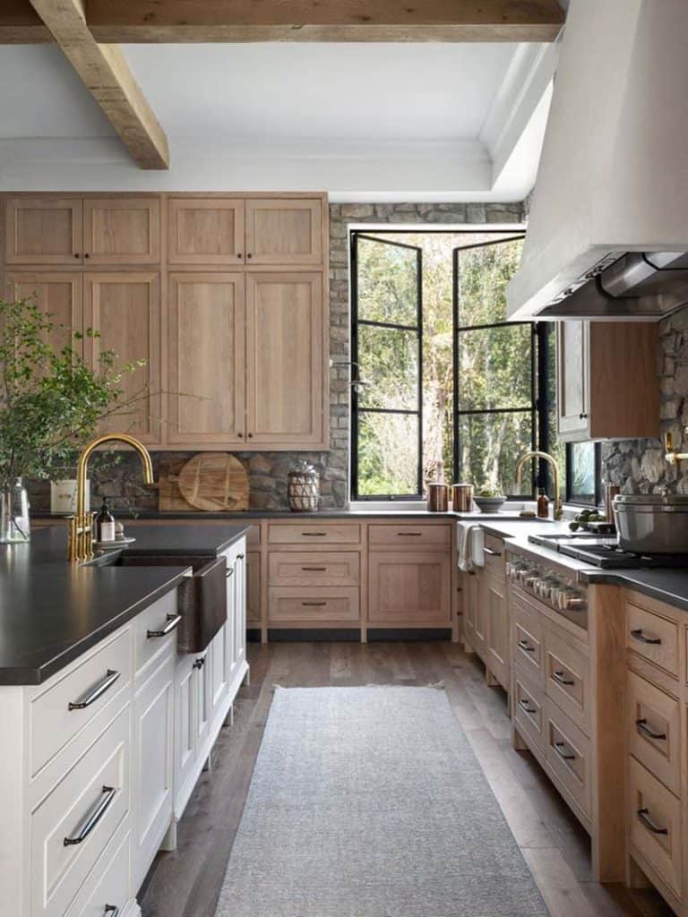 Step inside a countryside home in Georgia with stunning living spaces
