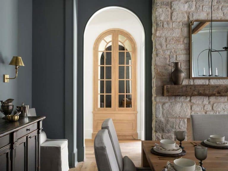 Step inside a countryside home in Georgia with stunning living spaces