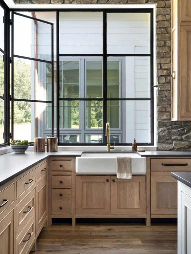 Step inside a countryside home in Georgia with stunning living spaces