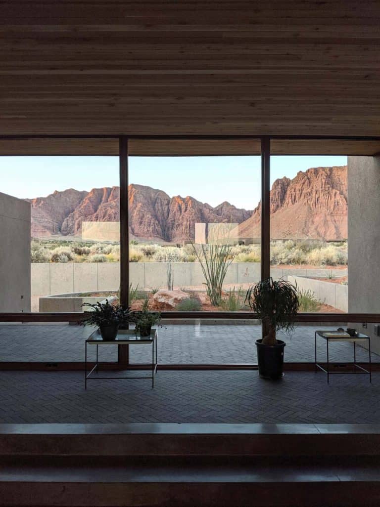 This visually striking modern home provides a refuge in the Utah desert