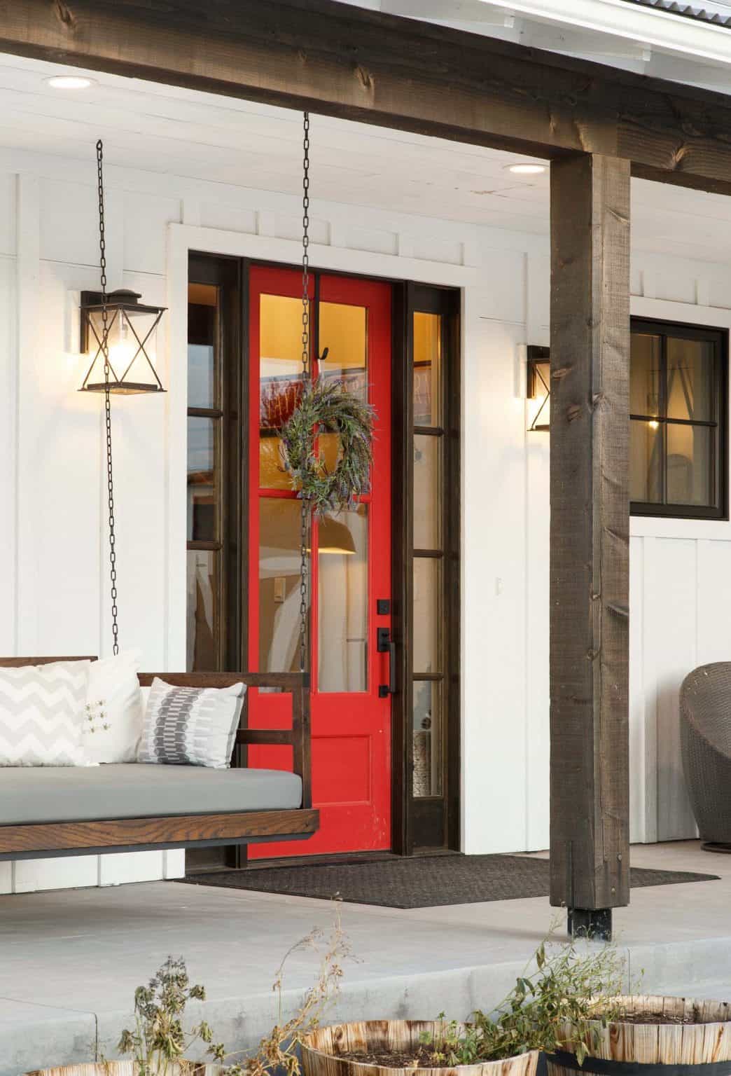 See this cozy and inviting modern farmhouse in the Colorado mountains