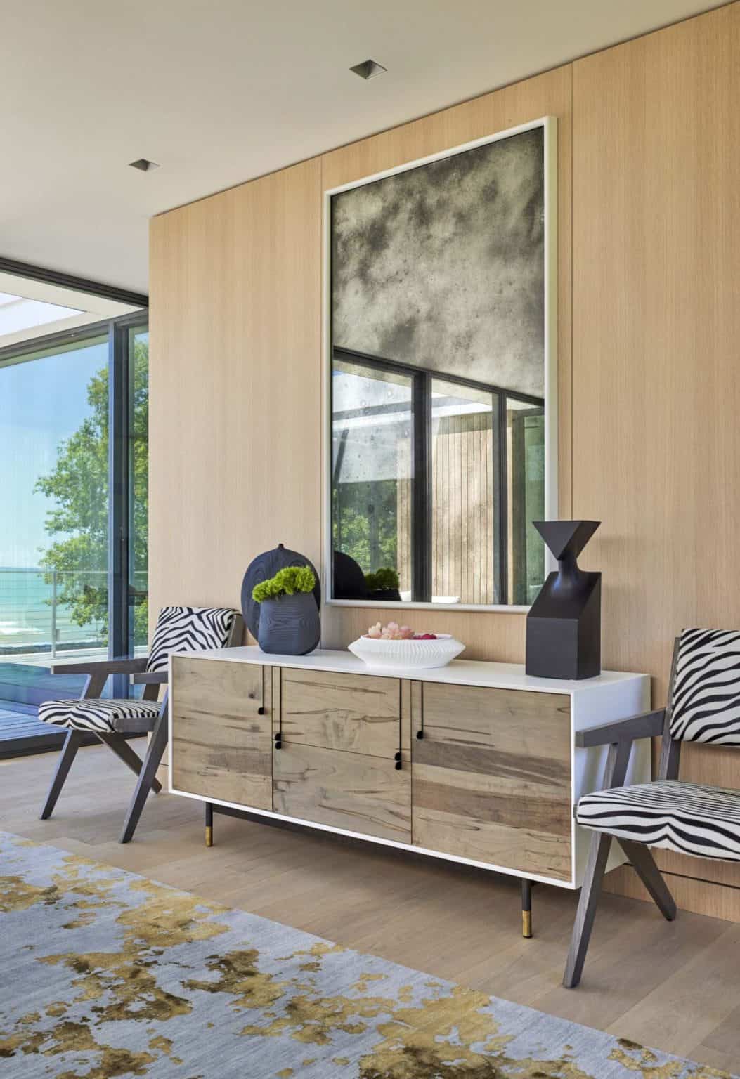 Modern lakeshore house with phenomenal waterfront views of Lake Michigan