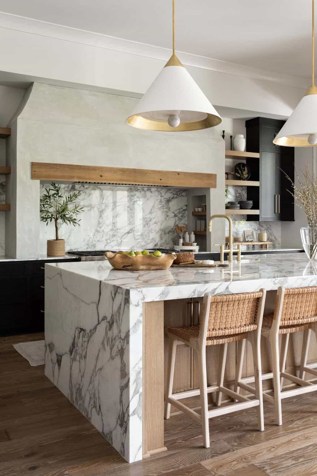 House Tour: Inside this gorgeous Nashville home with neutral interiors