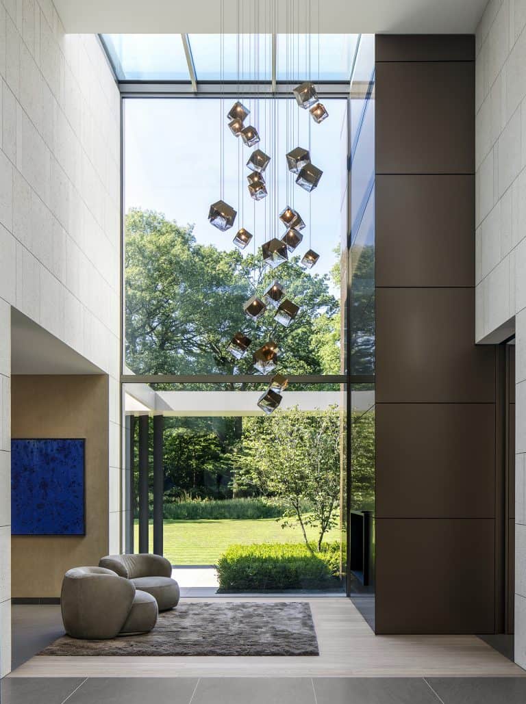 See this spectacular contemporary home in Belgium surrounded by nature