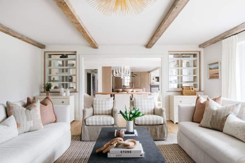 1960s Colonial inspired home gets a stunning transformation in Illinois