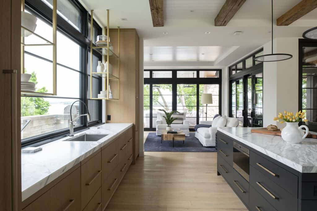This sensational Lake Minnetonka house was designed for relaxing getaways