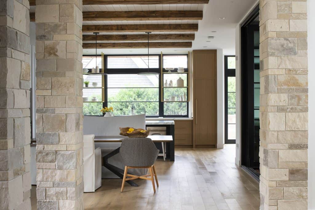 This sensational Lake Minnetonka house was designed for relaxing getaways