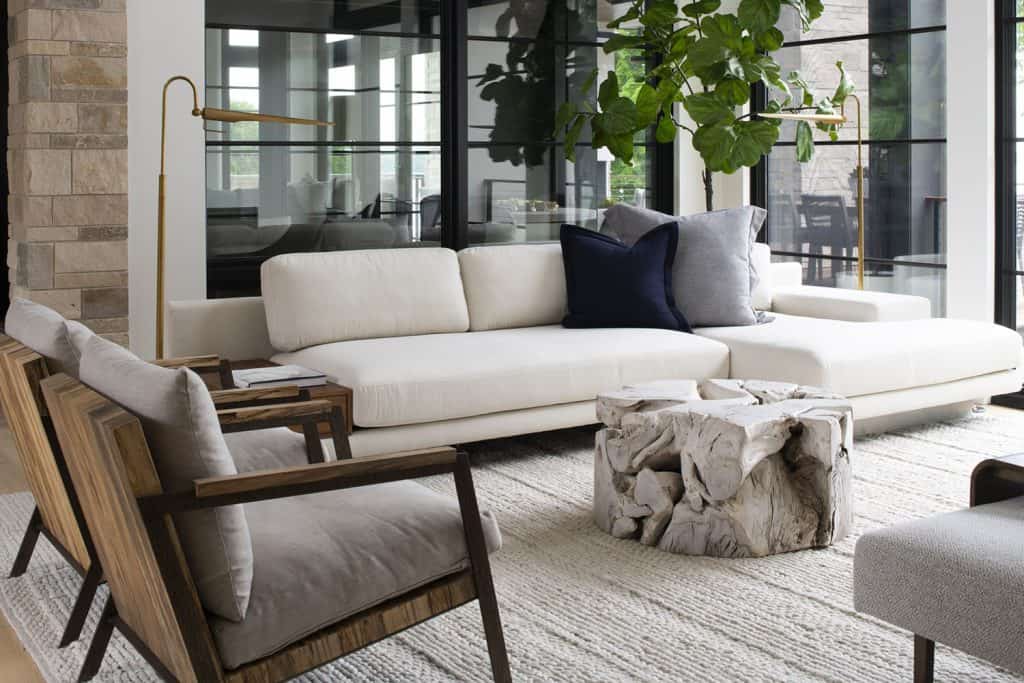 This sensational Lake Minnetonka house was designed for relaxing getaways