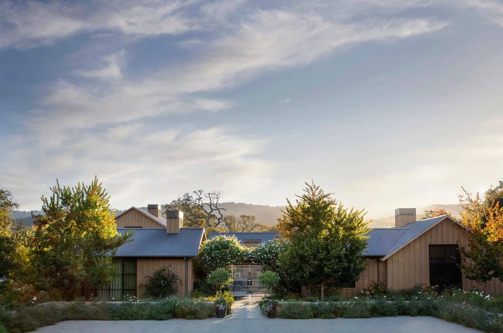 This stunning modern country house in California has an earthy palette