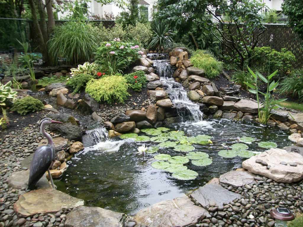 30 Breathtaking Water Feature Ideas For A Tranquil Garden Retreat