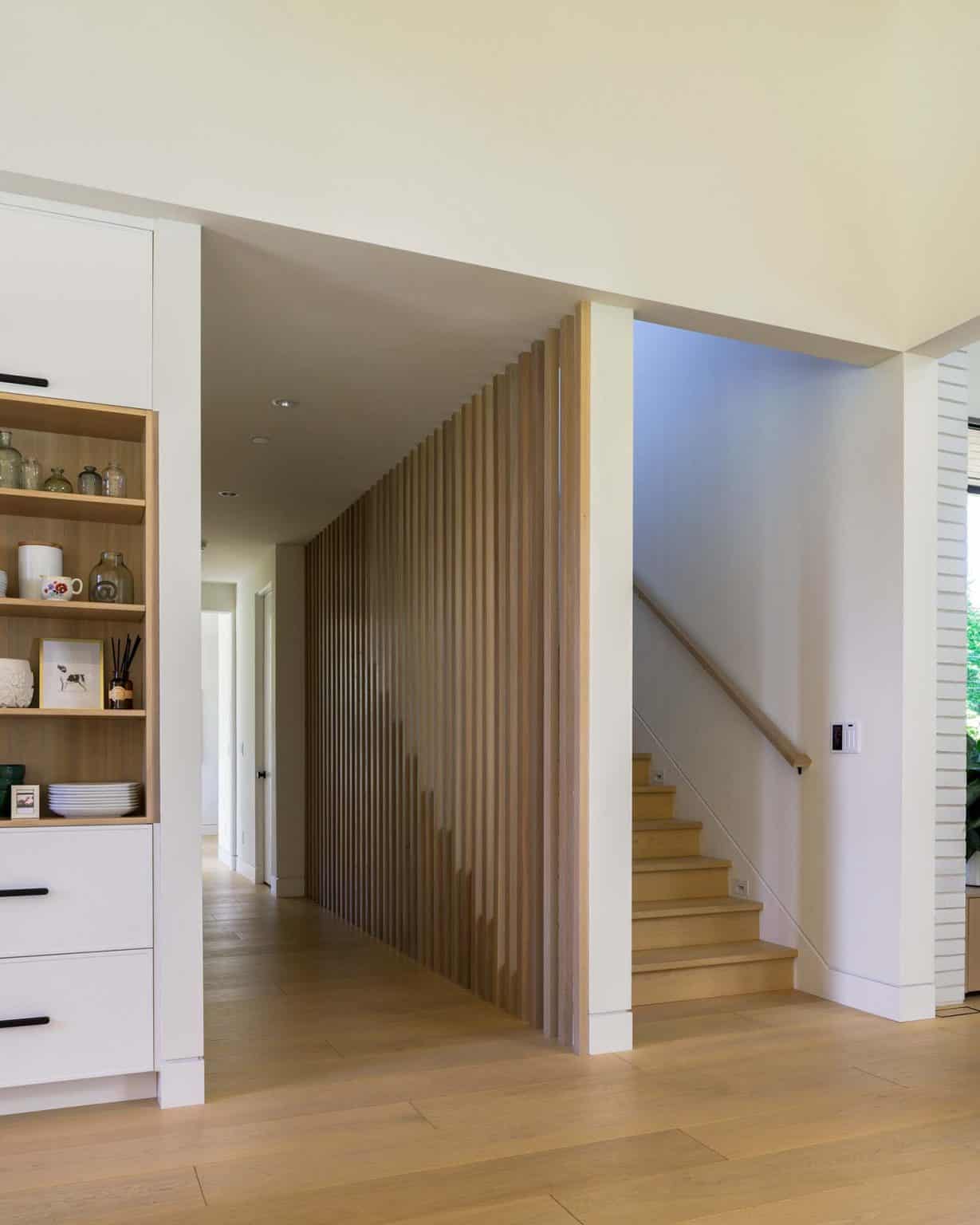 See this stunning Pacific Northwest farmhouse home with modern elegance