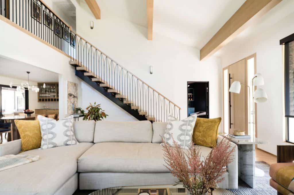 Inside a luminous Texas house makeover with a midcentury modern flair