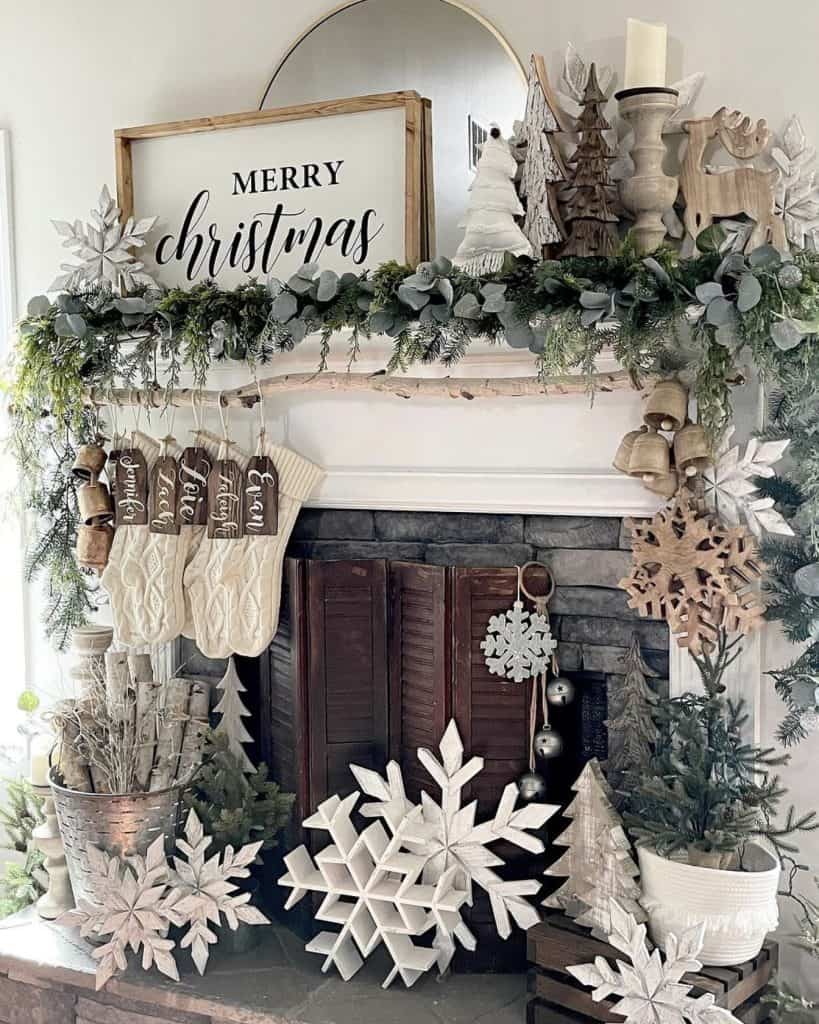22 Magical Christmas Decorating Ideas to Celebrate Christmas in July