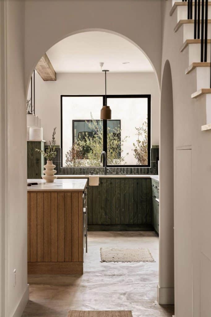 Mediterranean house in Los Angeles with soothing vibes and inviting warmth