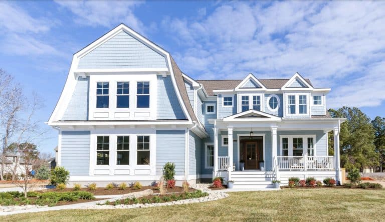 Nantucket inspired dream house in Virginia with fresh and breezy interiors