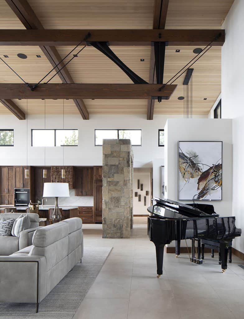 Modern dwelling with breathtaking views of the Sierra Nevada Mountains