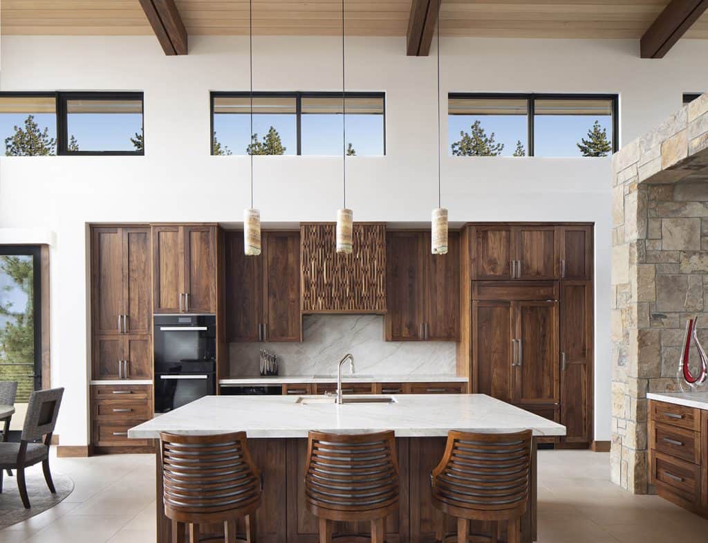 Modern dwelling with breathtaking views of the Sierra Nevada Mountains