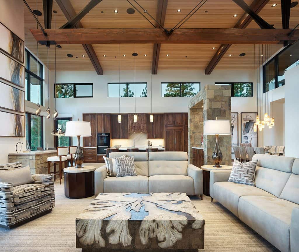 Modern dwelling with breathtaking views of the Sierra Nevada Mountains