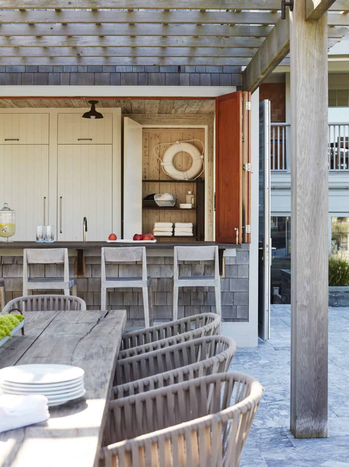 This Hamptons beach house offers soothing, zen-inspired living spaces
