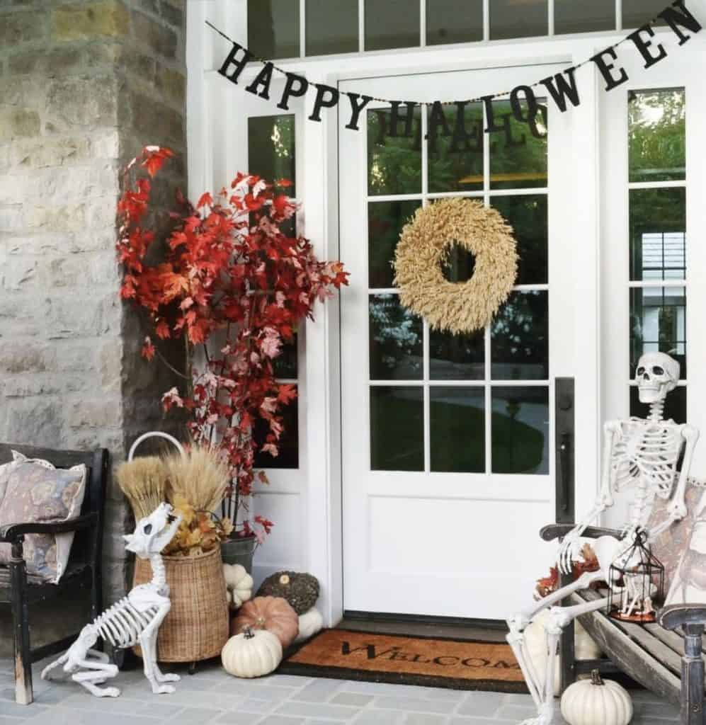 20+ Spooktacular Skeleton Halloween Decor Ideas For Your House