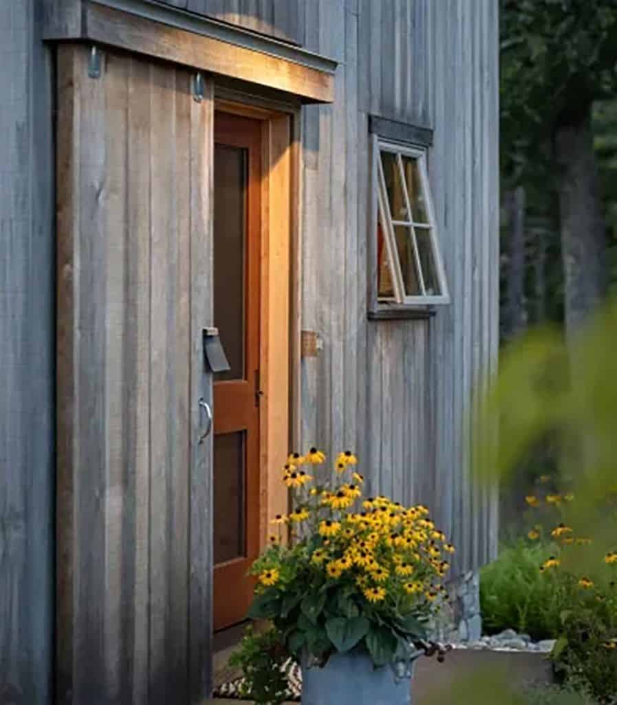 A refreshed island cottage offers a dreamy escape on Maine's Casco Bay
